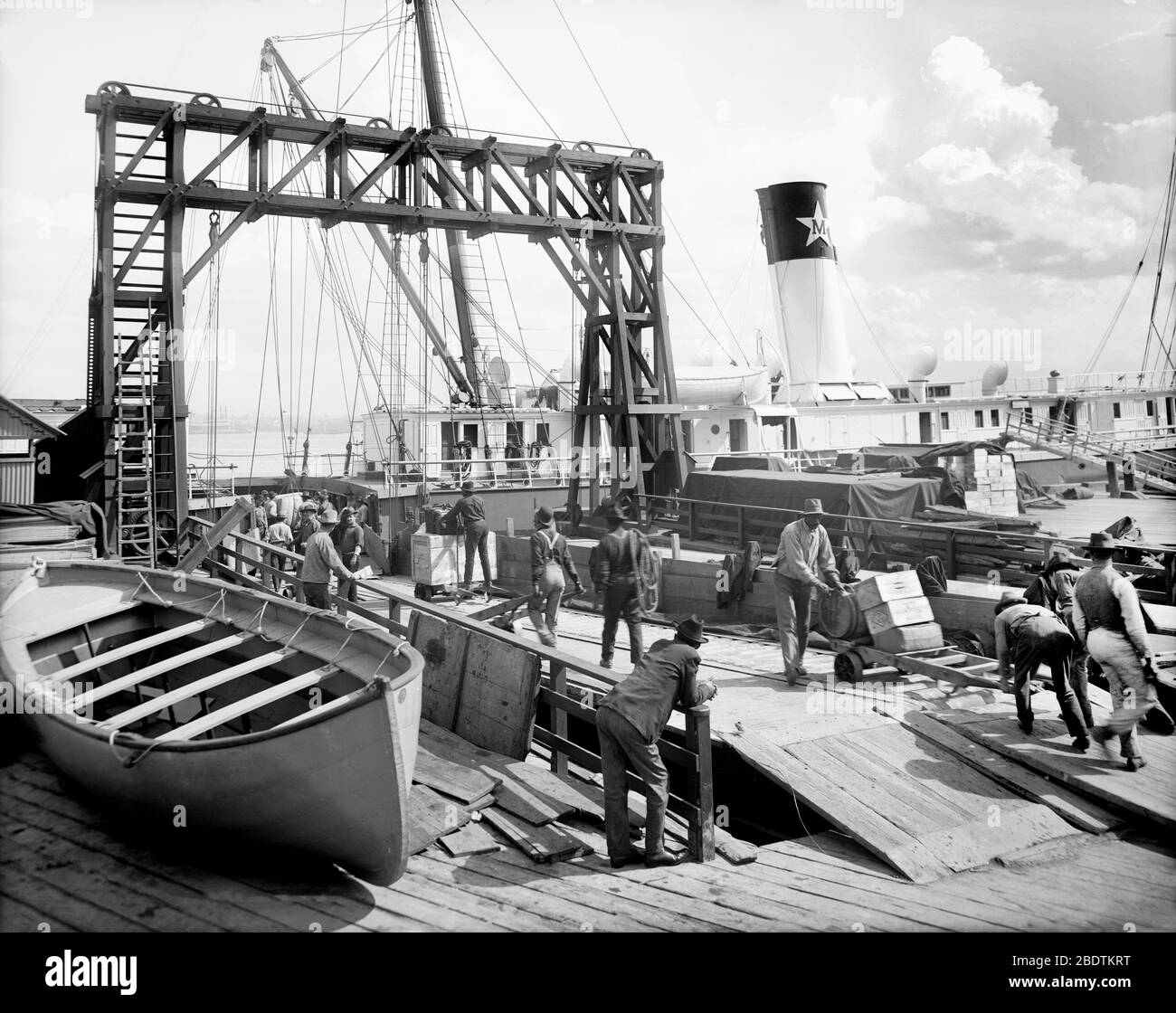 African pier dock Black and White Stock Photos & Images - Alamy