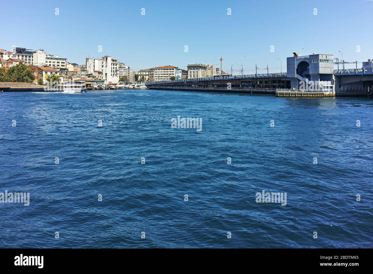 ISTANBUL, TURKEY - JULY 26, 2019: Amazing view of Golden Horn in city ...