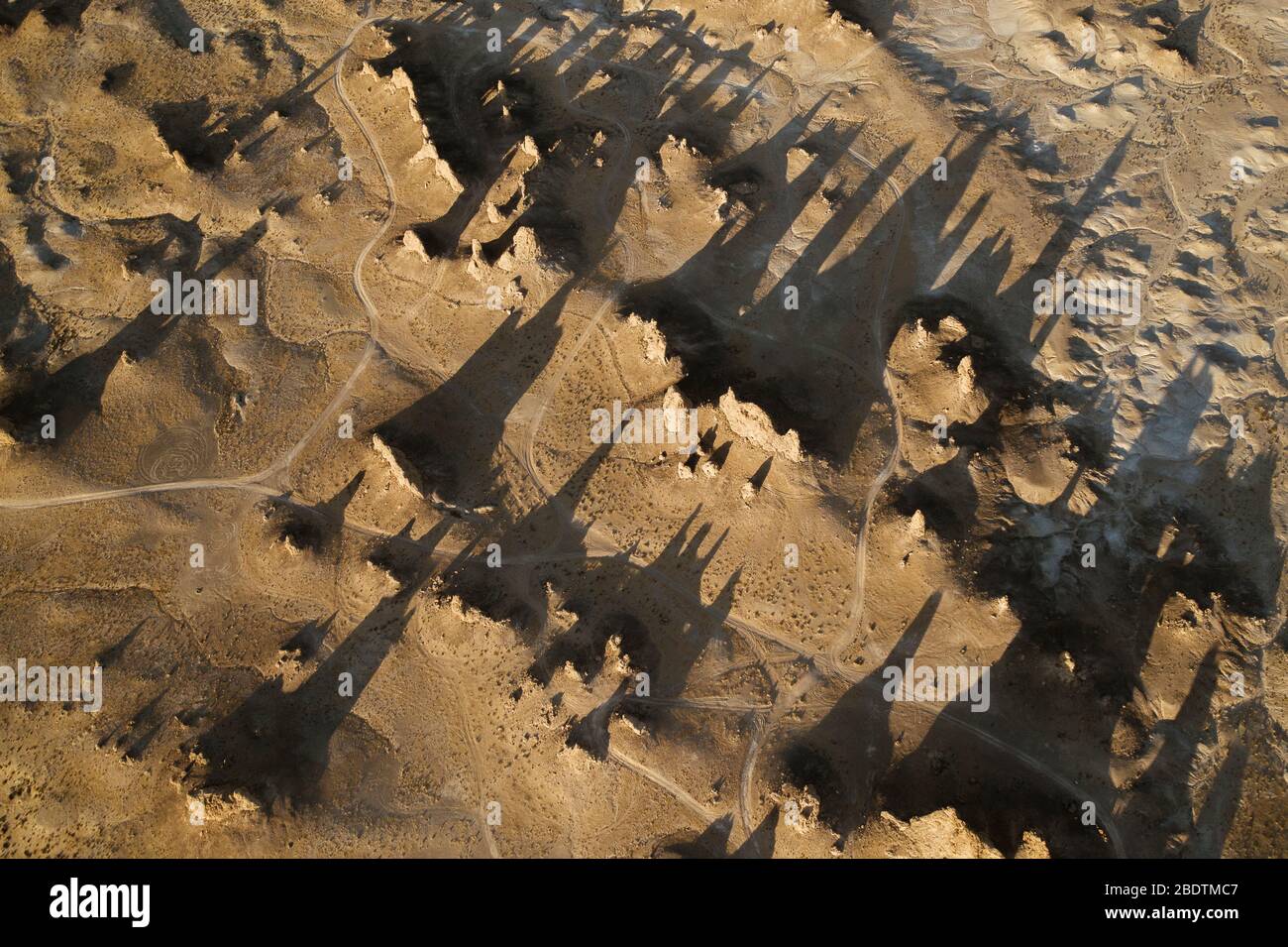 Long pillars hi-res stock photography and images - Alamy