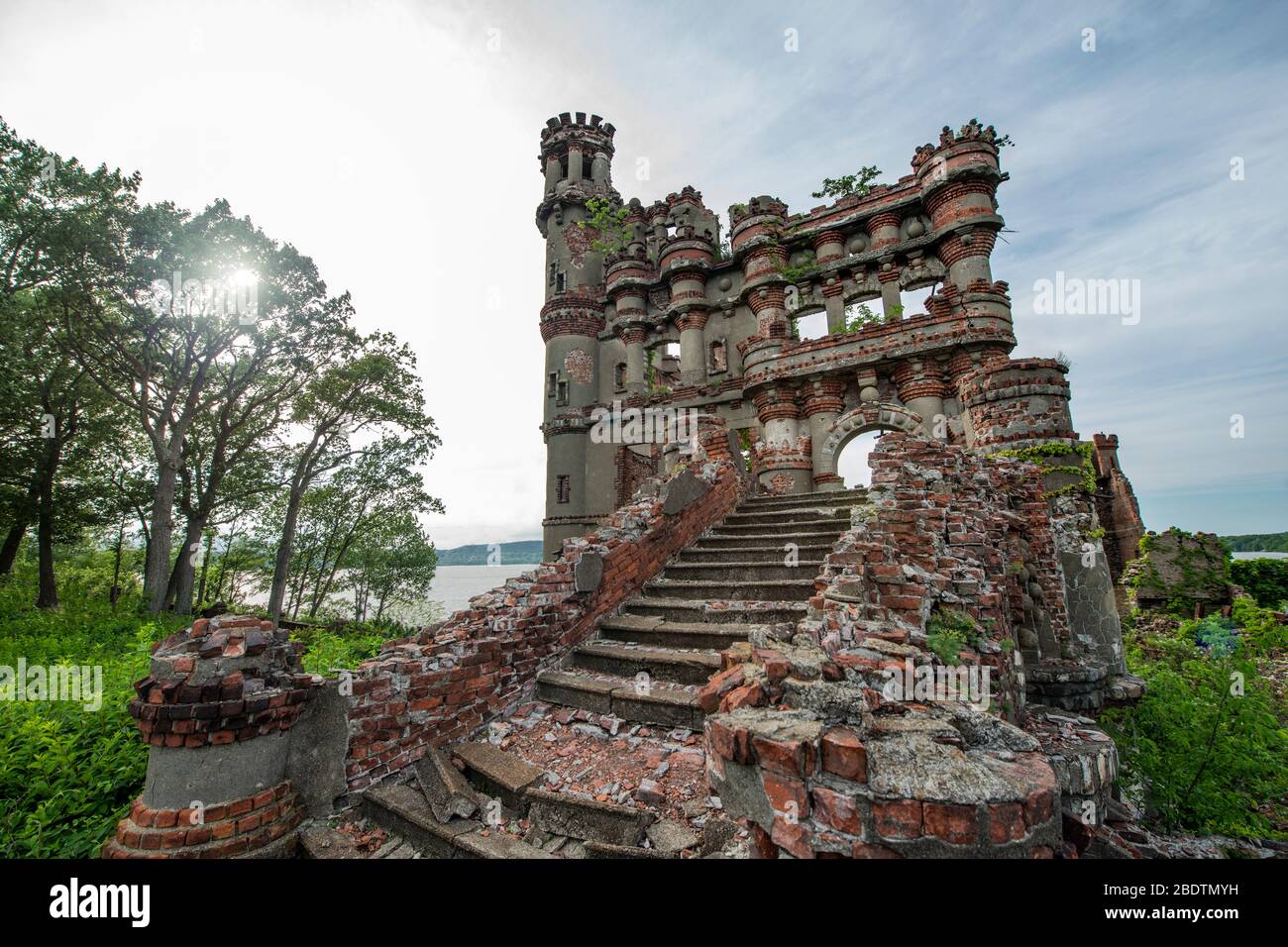 Bannerman's Castle on Island in Hudson River Stock Photo - Alamy