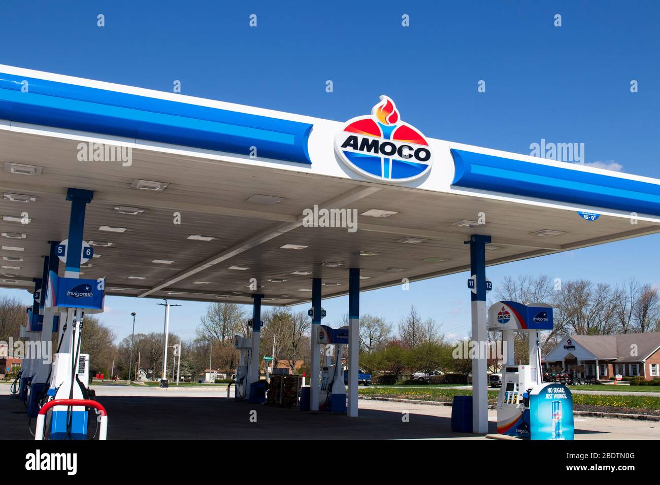 Standard oil logo hi-res stock photography and images - Alamy