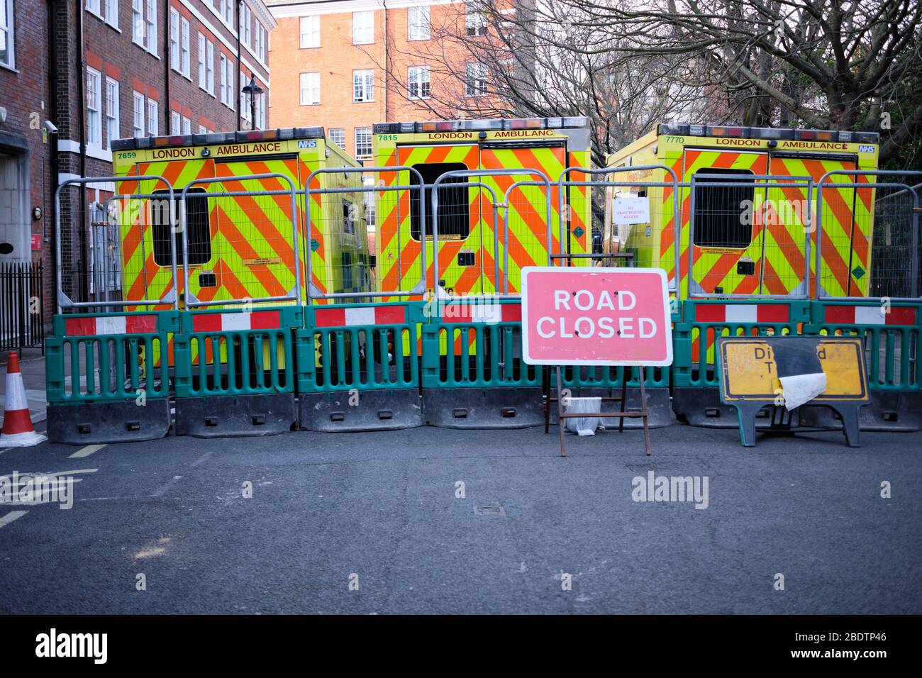Ambulance station hi-res stock photography and images - Alamy