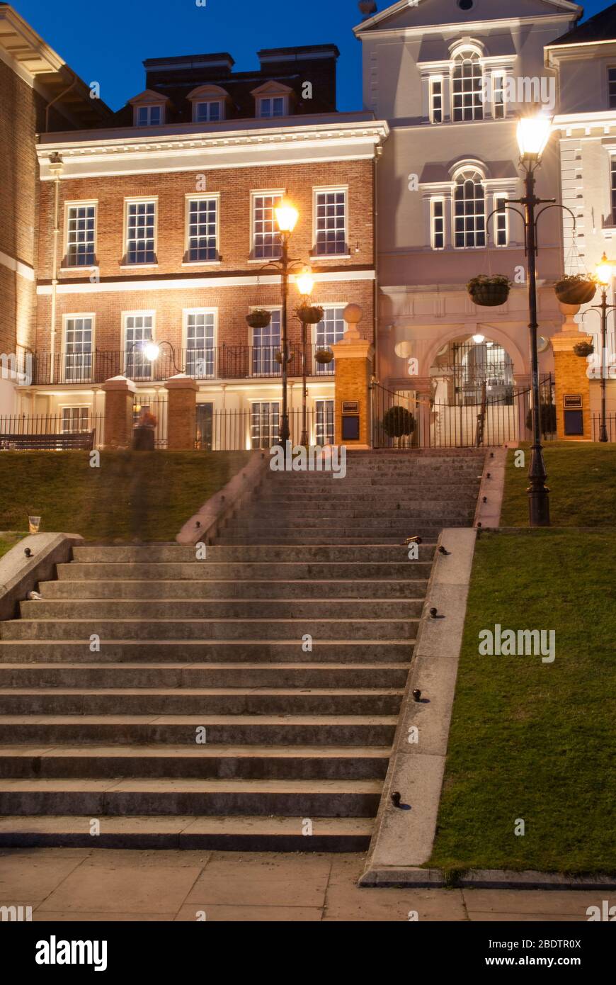 Georgian Public Space Riverside Terraces Restaurants Waterfront ...