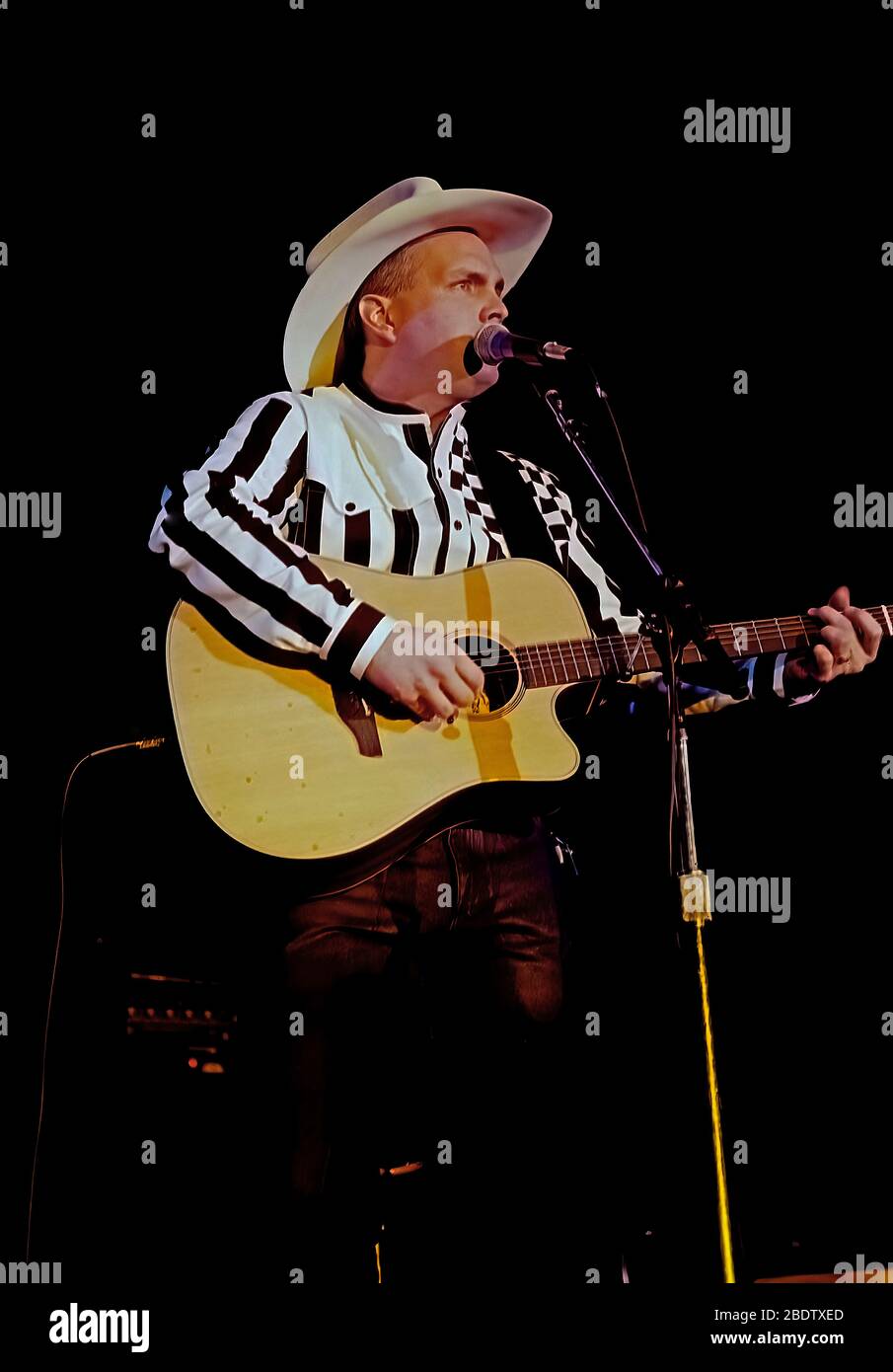 Washington, DC. USA, March 21, 1992 Garth Brooks live during the 50th ...