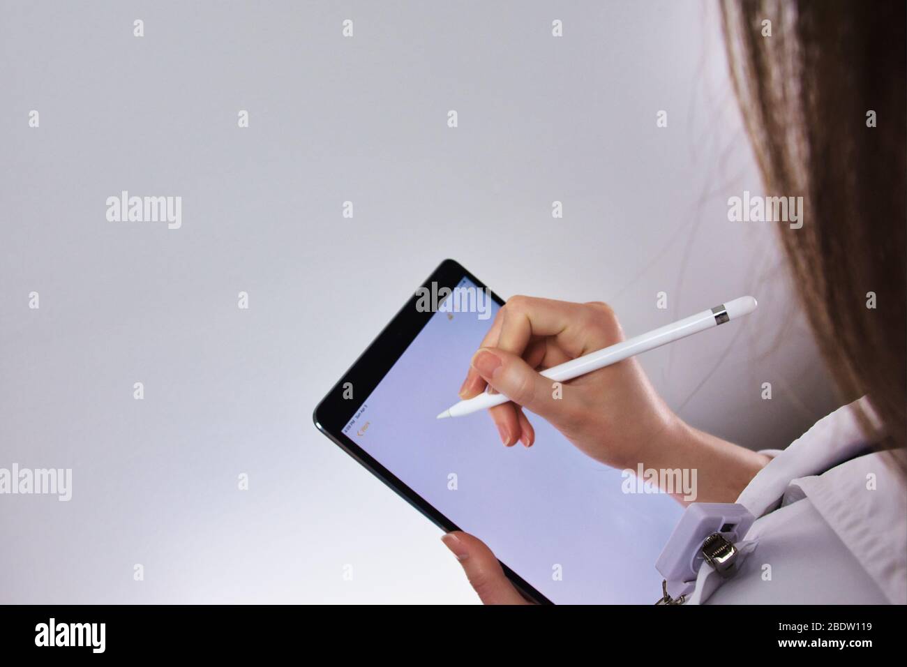 Healthcare worker using tablet to conduct healthcare. doctor or nurse ...