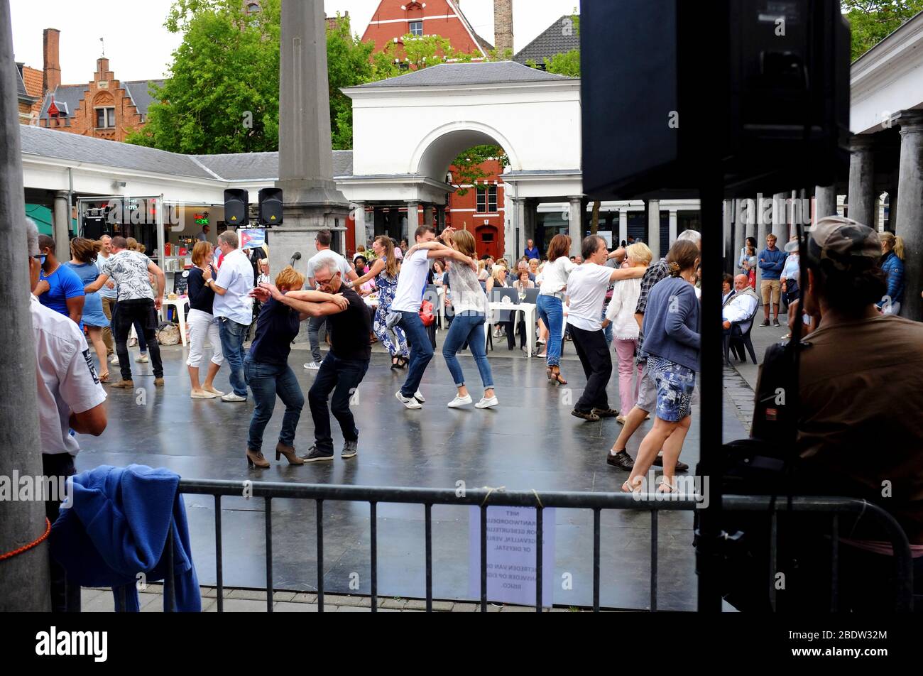 Brugge belgium dance hi-res stock photography and images - Alamy