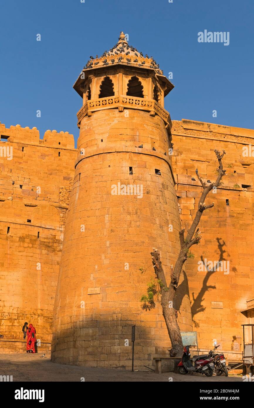 Indian fort ramparts hi-res stock photography and images - Alamy