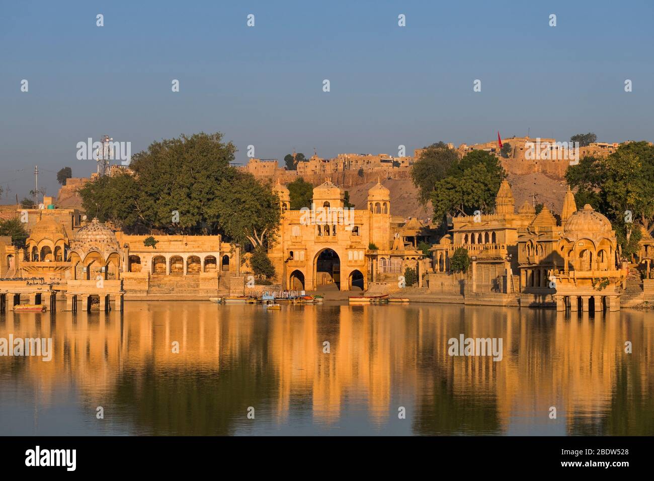 Gadisar Lake Jaisalmer Rajasthan India Stock Photo - Alamy