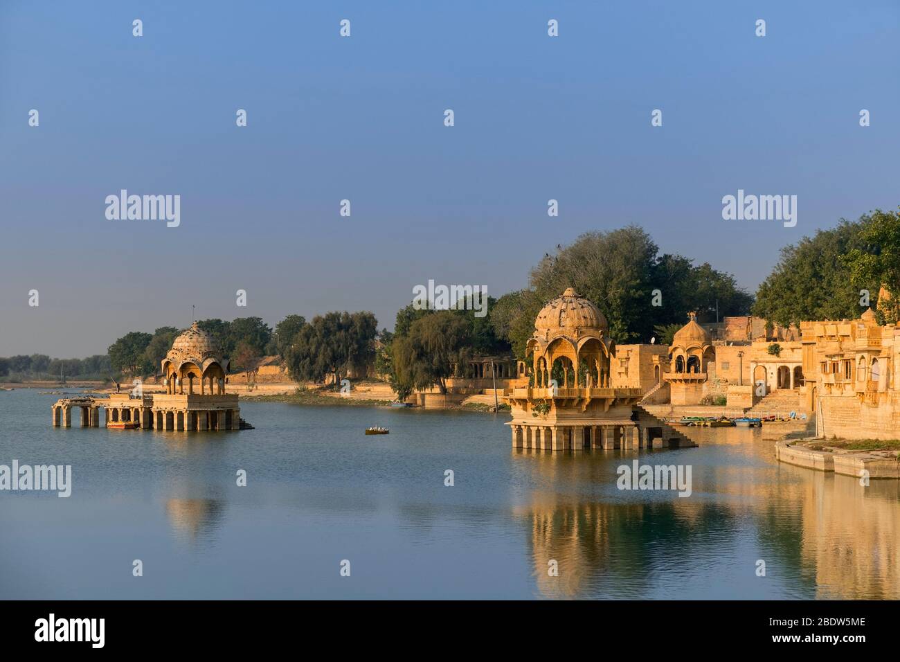 Gadisar Lake Jaisalmer Rajasthan India Stock Photo - Alamy