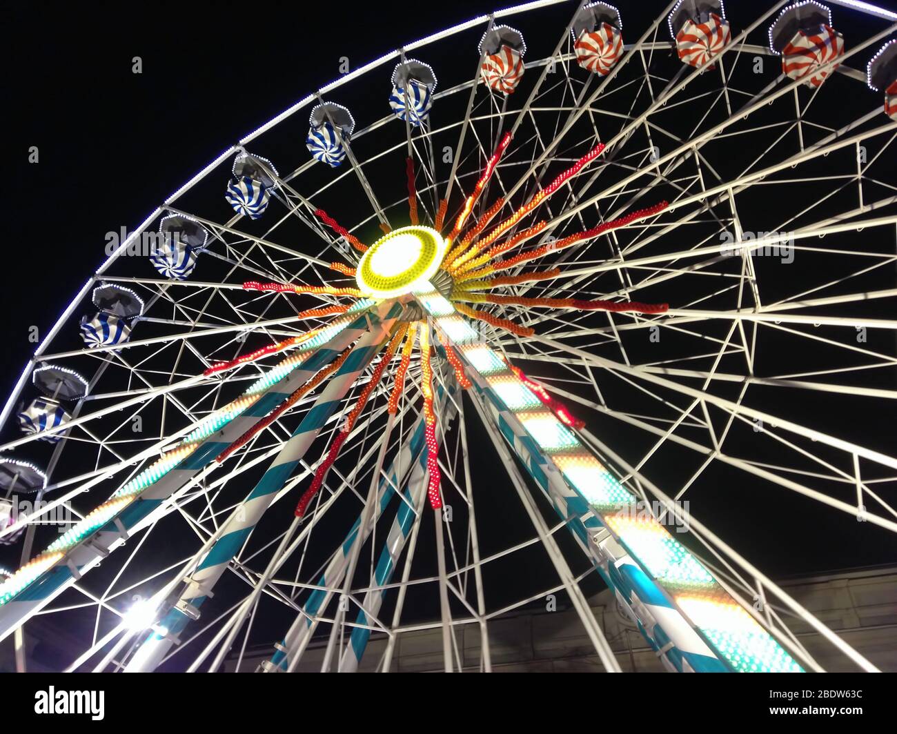 Big wheel from below hi-res stock photography and images - Alamy