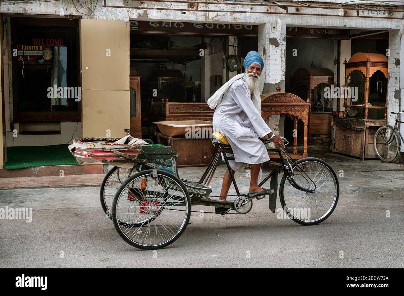 Traditional indian bicycle hi-res stock photography and images - Alamy