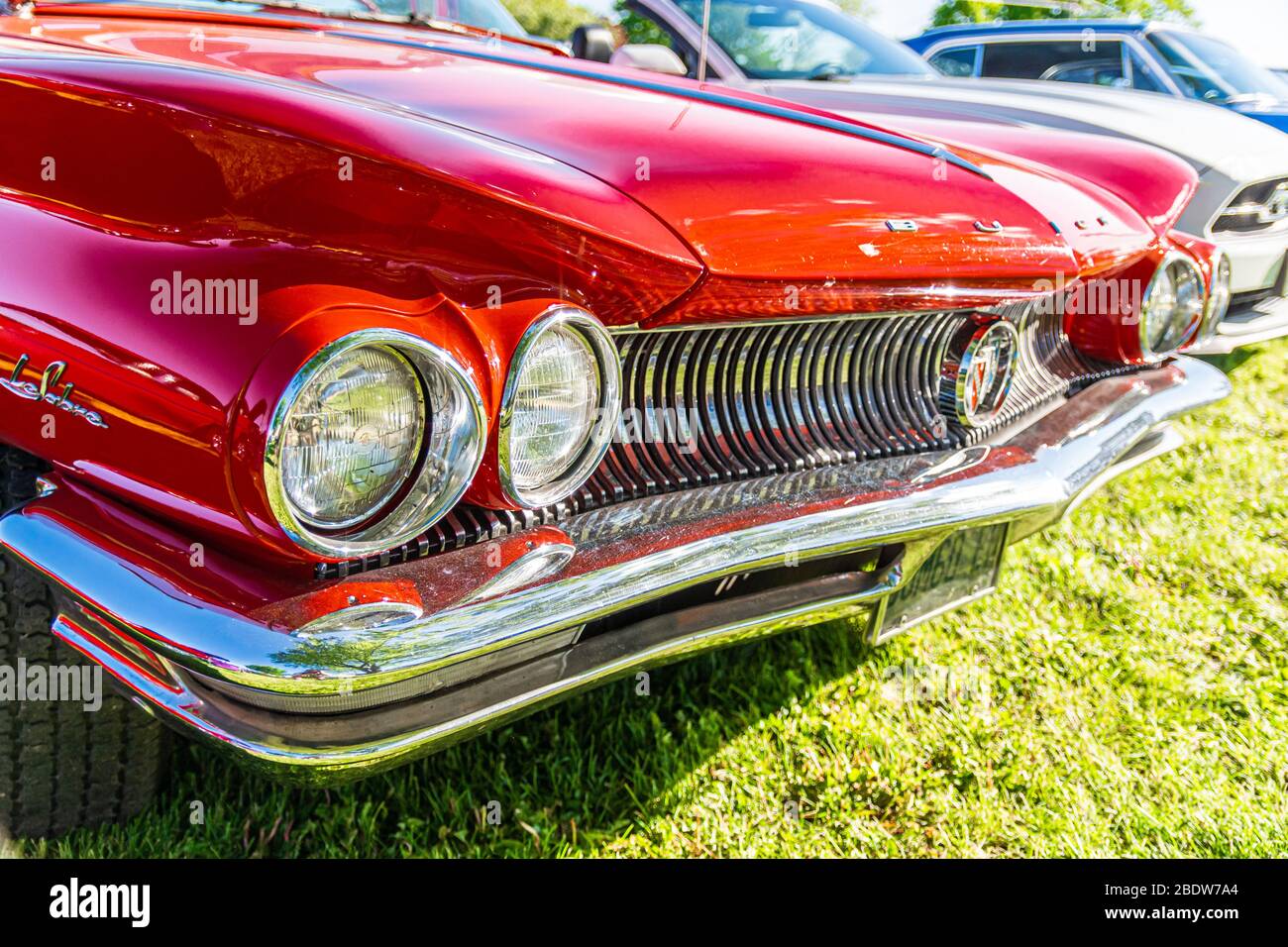 Canadian Cottage country Scene in summer Stock Photo - Alamy
