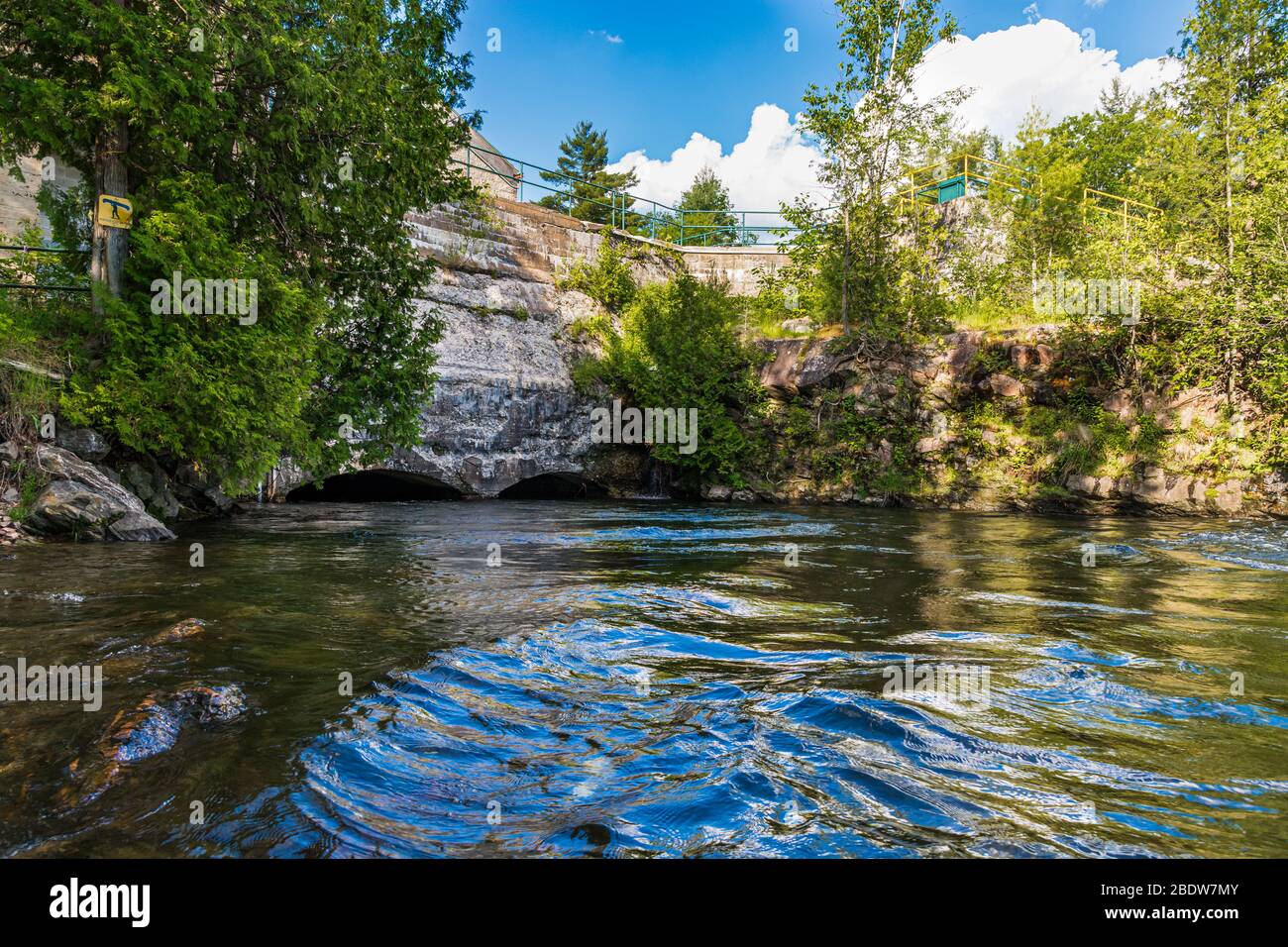 Canadian Cottage country Scene in summer Stock Photo - Alamy