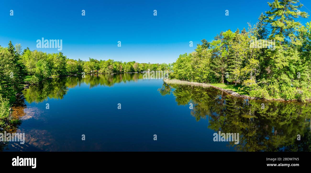 Canadian Cottage country Scene in summer Stock Photo - Alamy