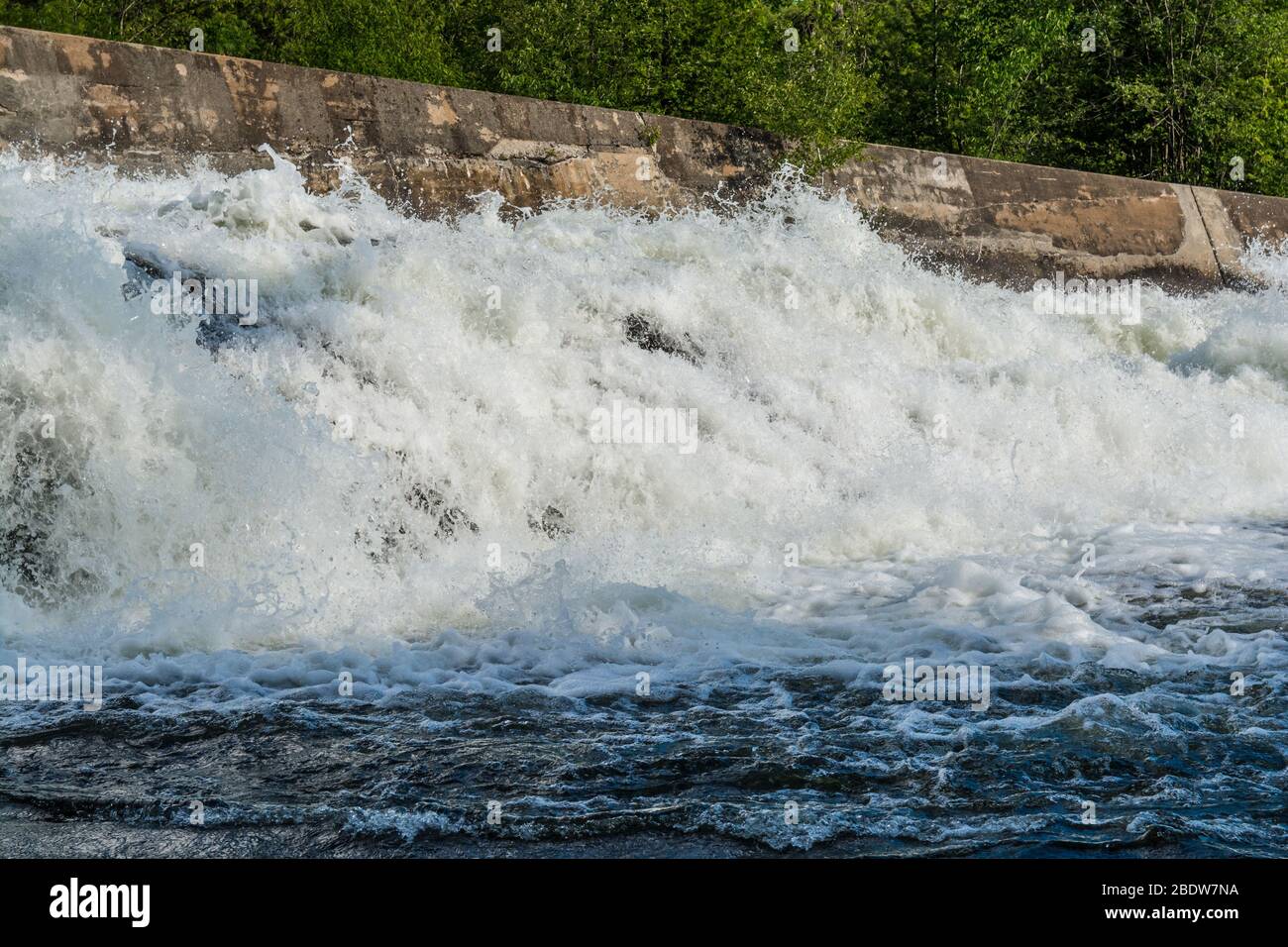 Canadian Cottage country Scene in summer Stock Photo - Alamy