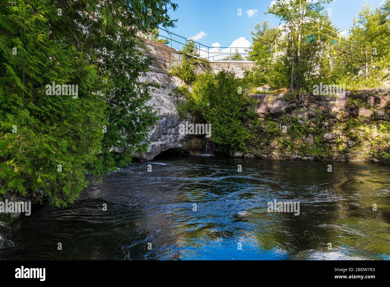 Canadian Cottage country Scene in summer Stock Photo - Alamy
