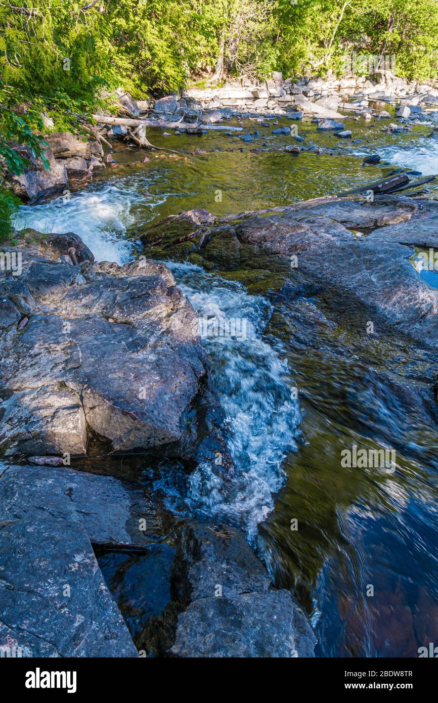 Canadian Cottage country Scene in summer Stock Photo - Alamy