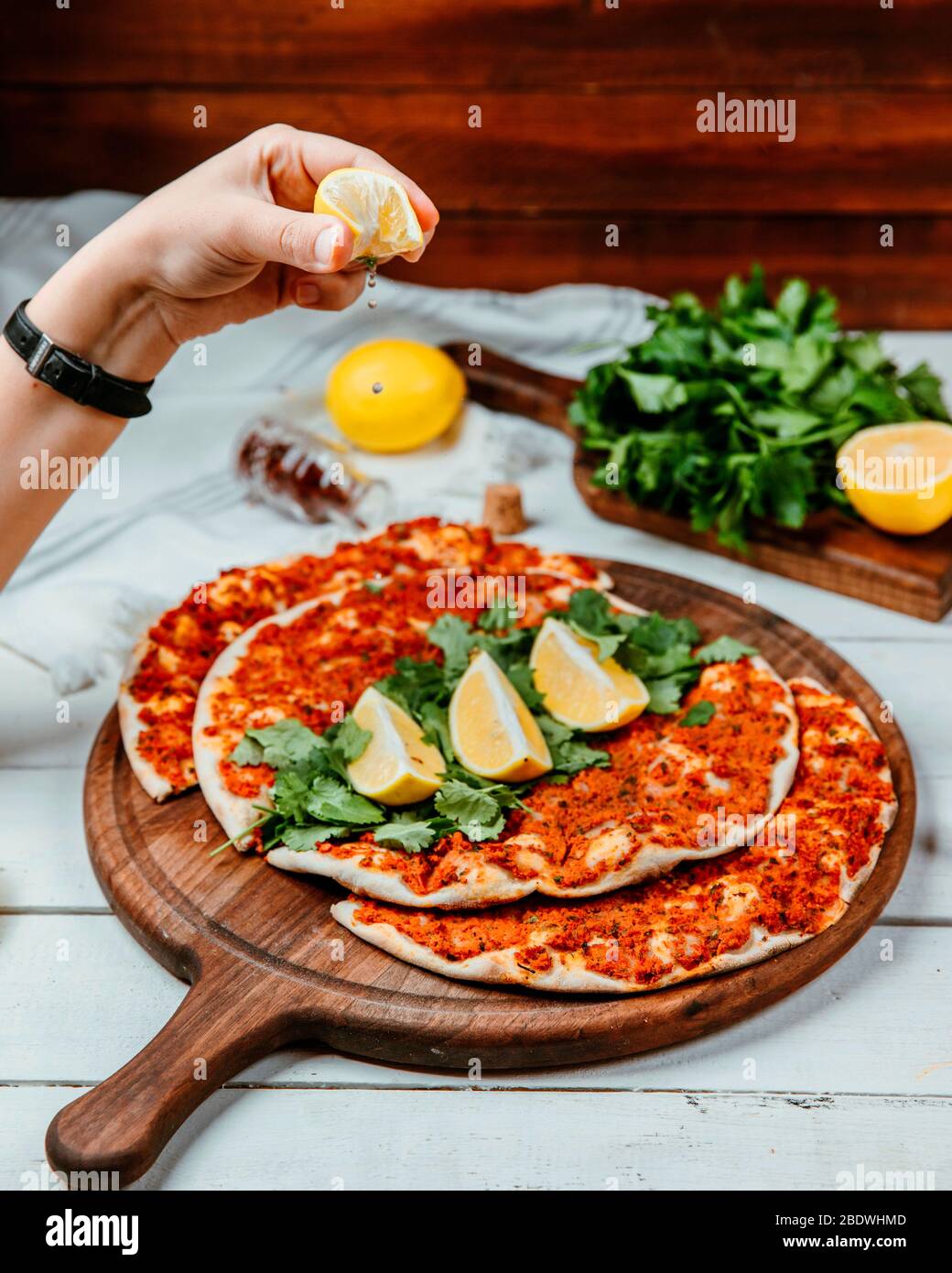 Lahmajun hi-res stock photography and images - Alamy