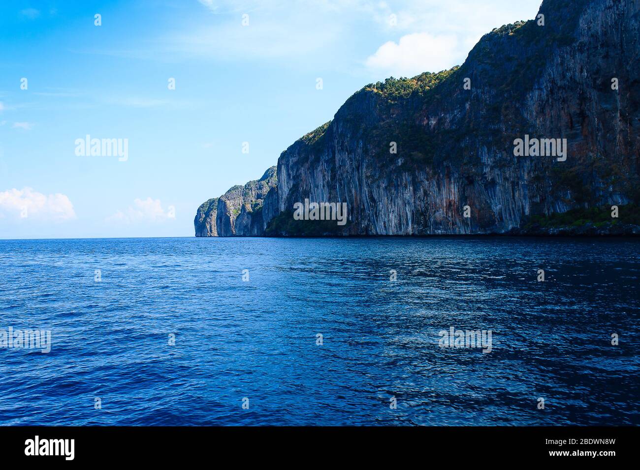 Big rocks in Andaman sea near Ko Lanta - Thailand Stock Photo - Alamy