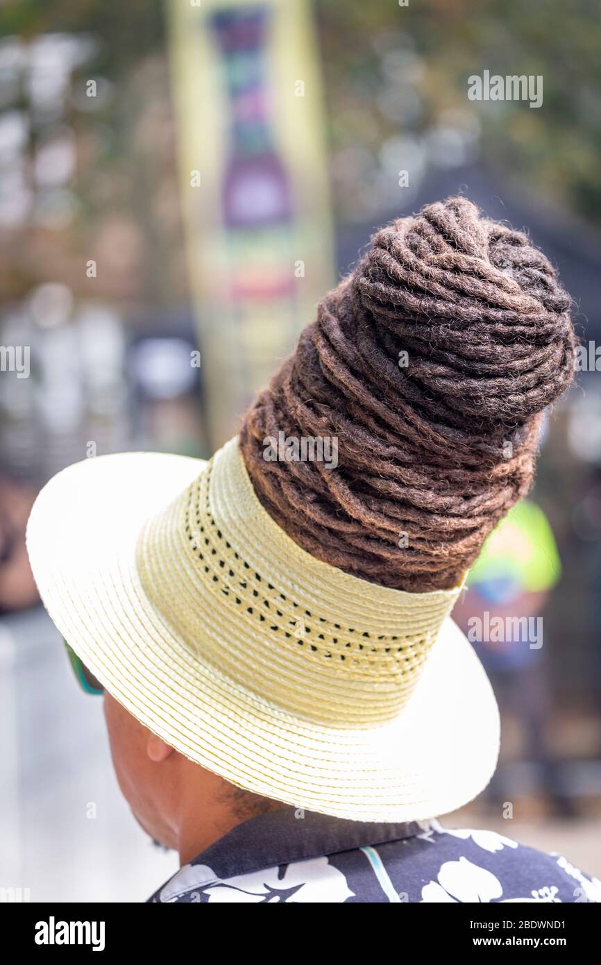Rasta man with dreadlocks hi-res stock photography and images - Alamy