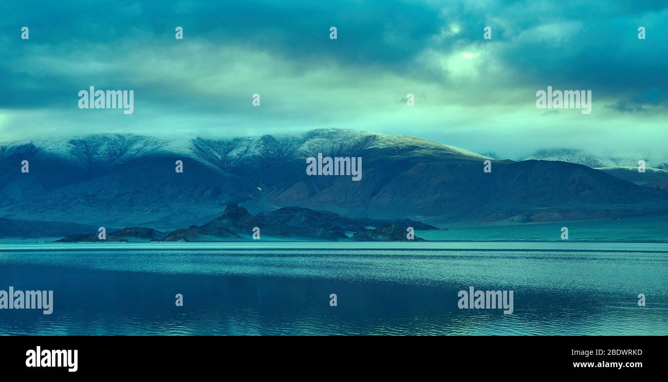 Tolbo Nuur Lake in Mongolia, landscapes of Western Mongolia, Asia ...