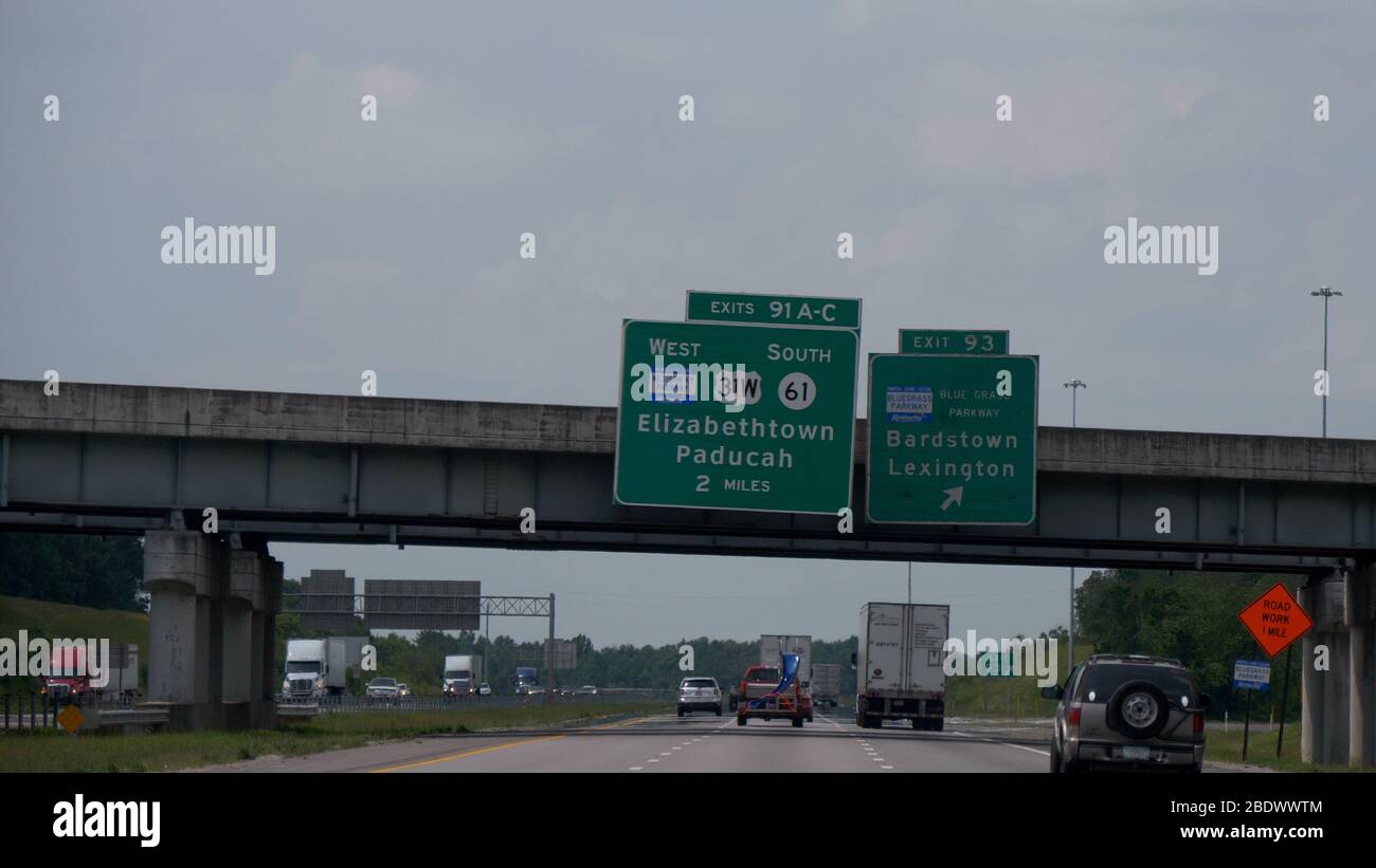Exit sign nashville on freeway hi-res stock photography and images - Alamy