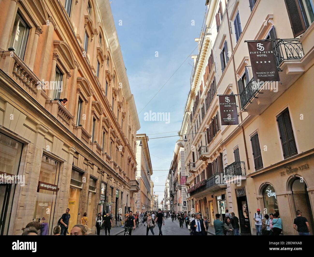 Via del corso rome shop hi-res stock photography and images - Alamy