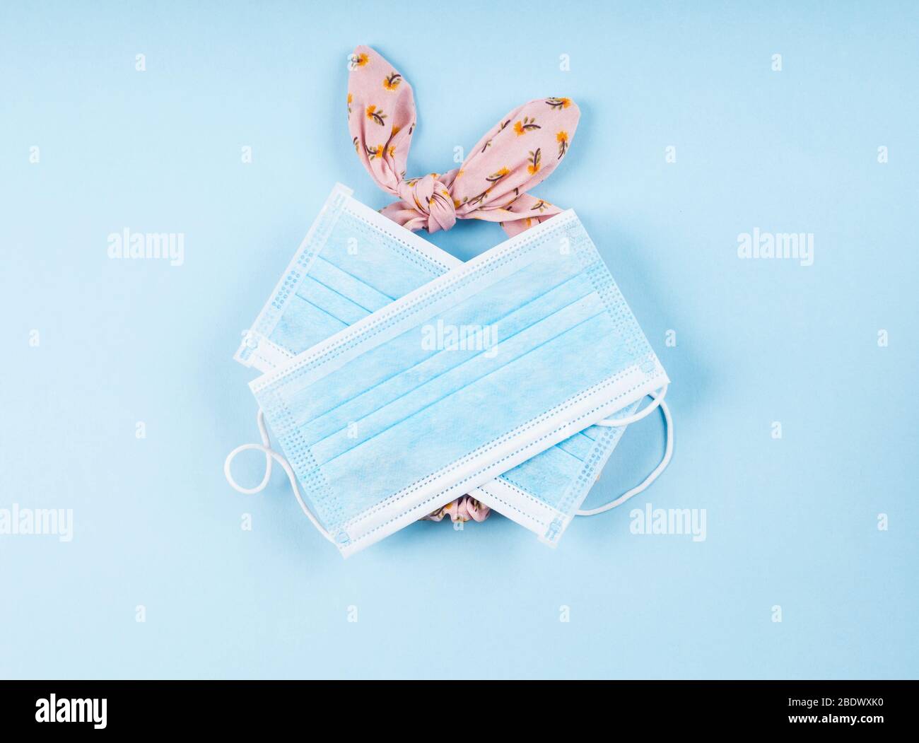 Bunny ears head band hi-res stock photography and images - Alamy