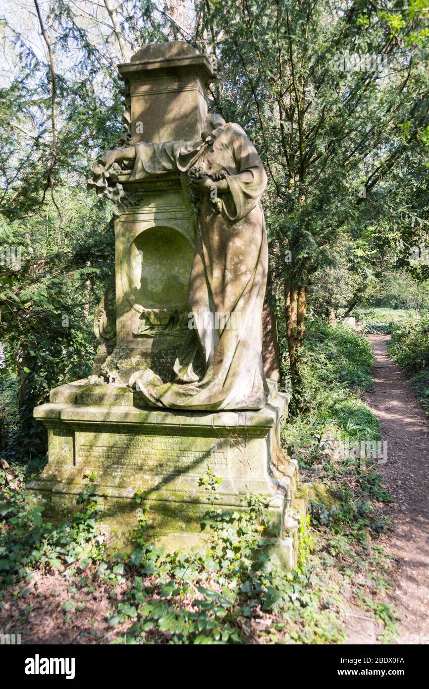 Vandalised hi-res stock photography and images - Alamy