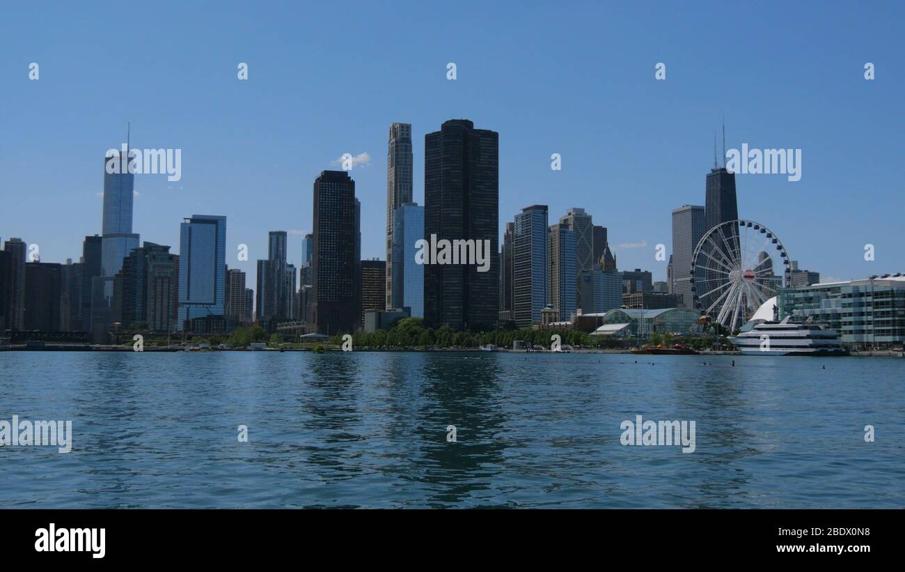Downtown chicago sunset 2019 hi-res stock photography and images - Alamy