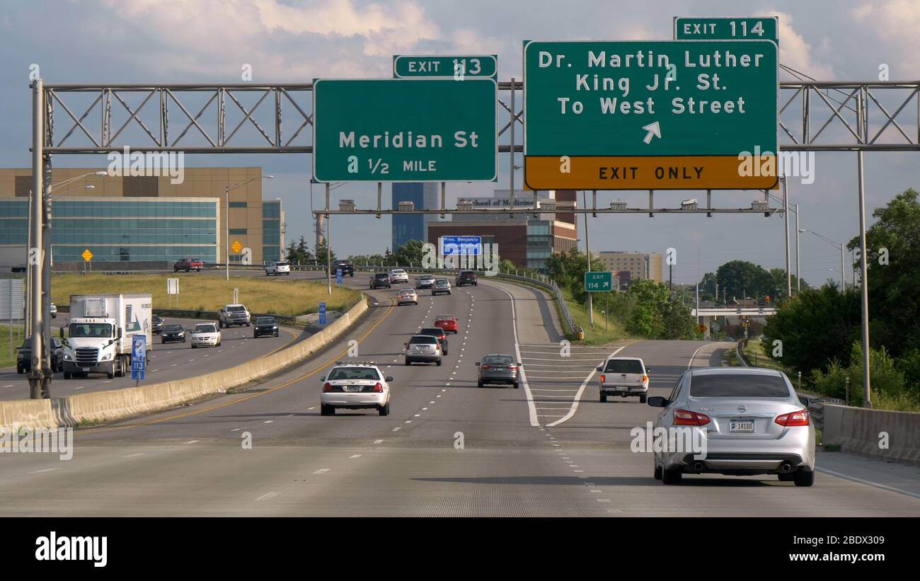 Driving on the freeway to Chicago - CHICAGO. UNITED STATES - JUNE 11 ...