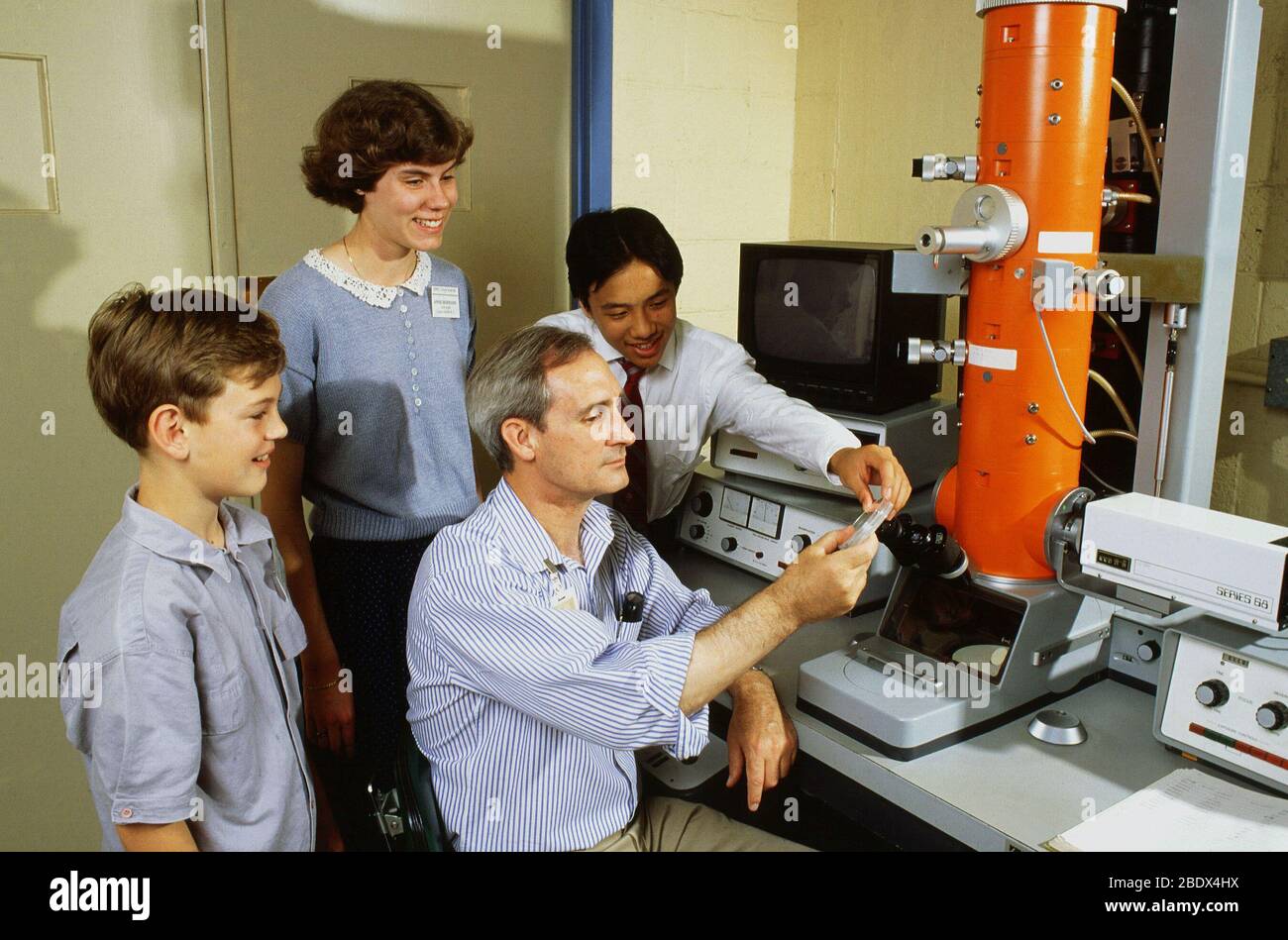 Lab demonstration hi-res stock photography and images - Alamy