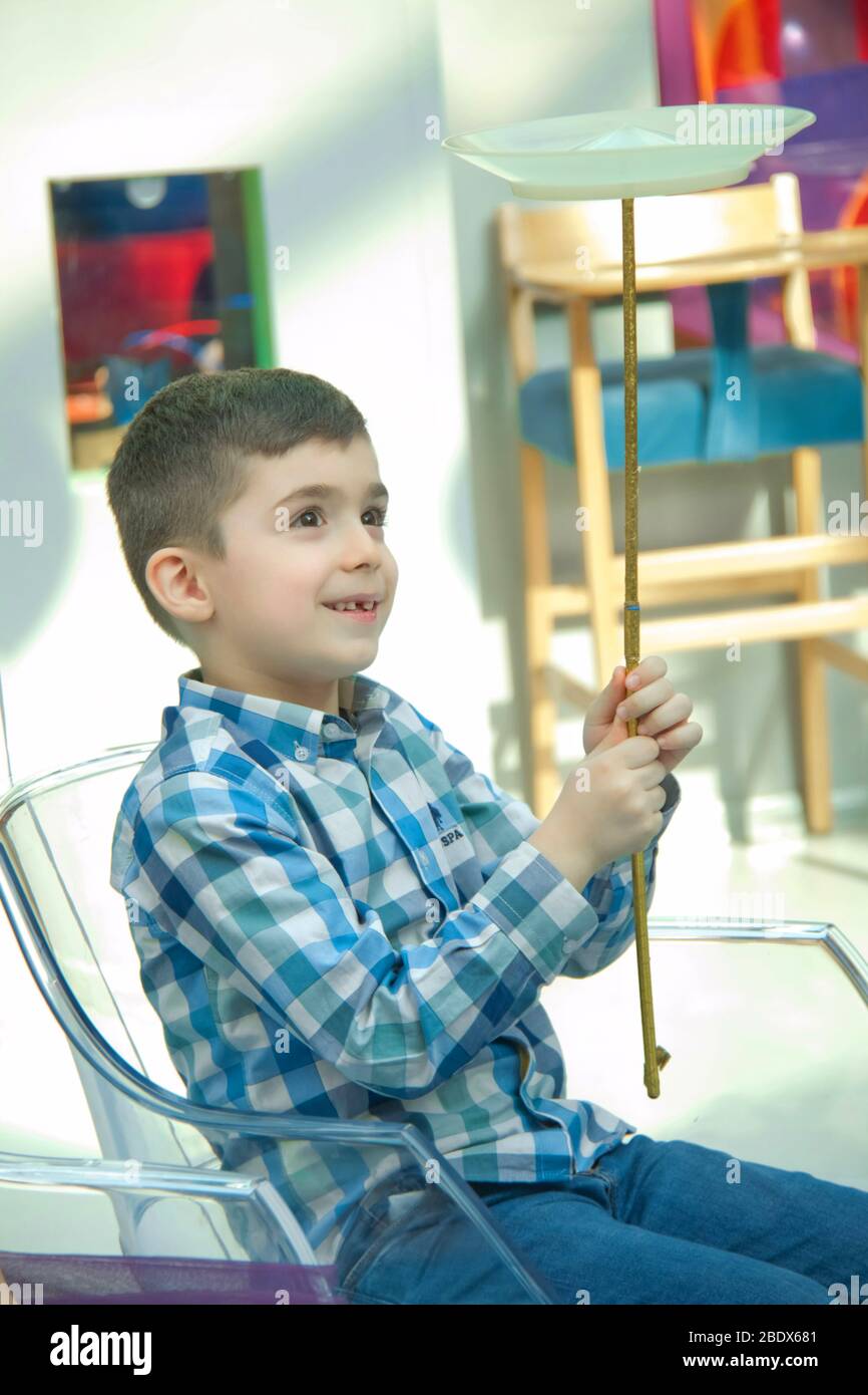 Fun with Spinning Plates .balancing a spinning plate. Kids learning how ...