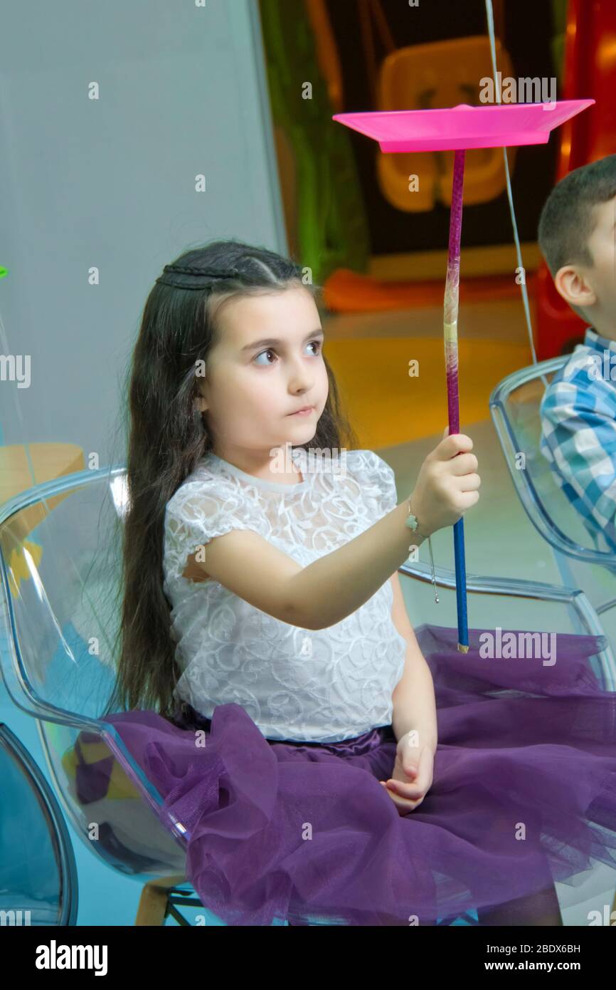 Fun with Spinning Plates .balancing a spinning plate. Kids learning how ...