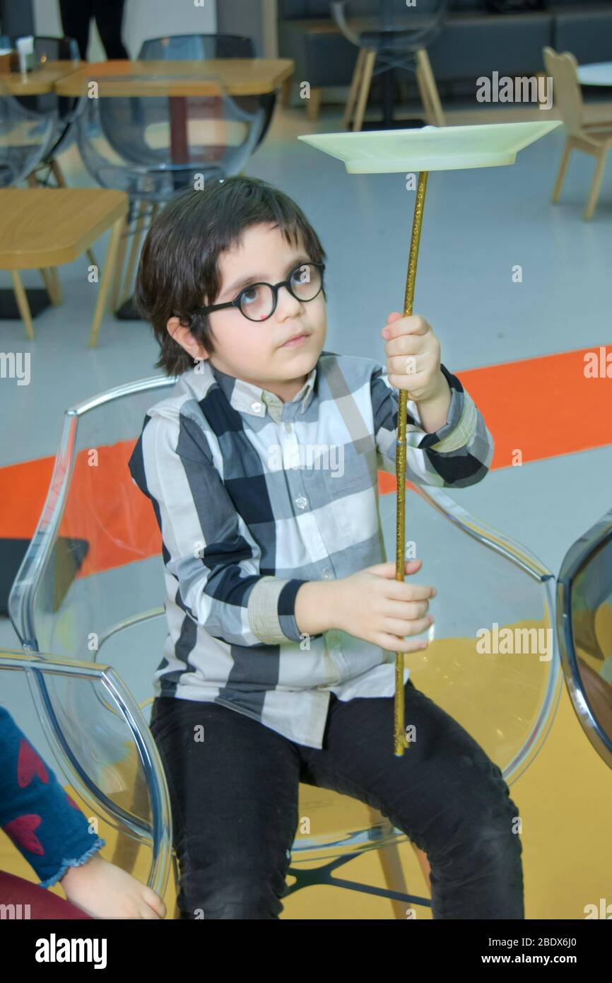 Fun with Spinning Plates .balancing a spinning plate. Kids learning how ...