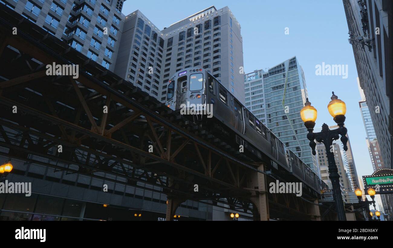 Emergency Ambulance Car in the streets of Chicago - CHICAGO, UNITED ...