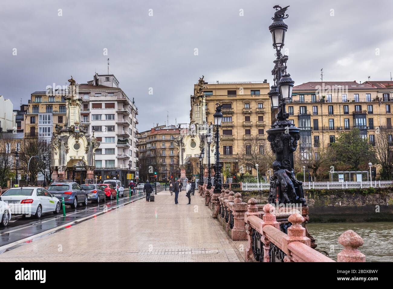 San sebastian puente maria cristina over urumea river hi-res stock ...