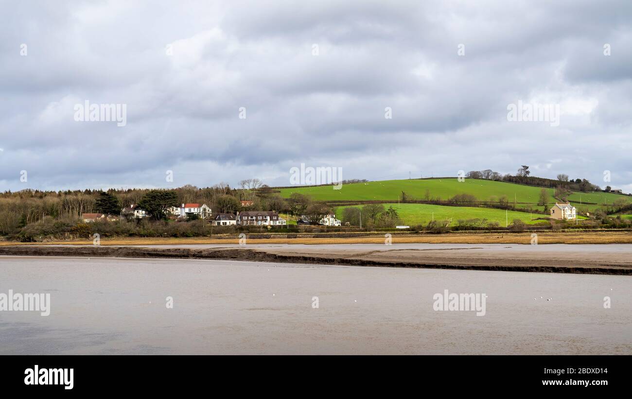 BIDEFORD, DEVON, ENGLAND, UK - MARCH 11 2020: Panoramic view of River ... BIDEFORD, DEVON, ENGLAND, UK - MARCH 11 2020: Panoramic view of River ...
