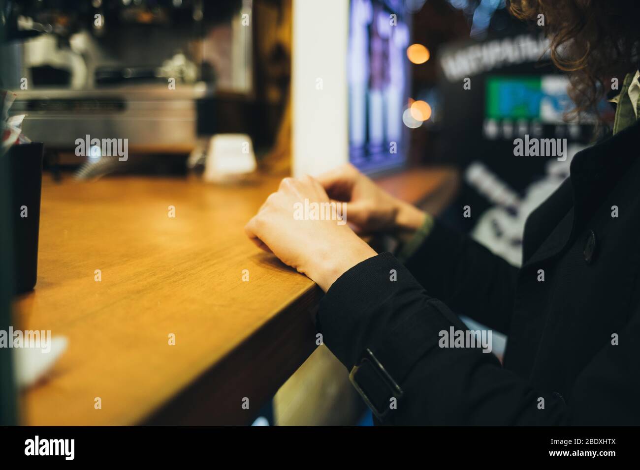 Customer waiting at counter hi-res stock photography and images - Alamy