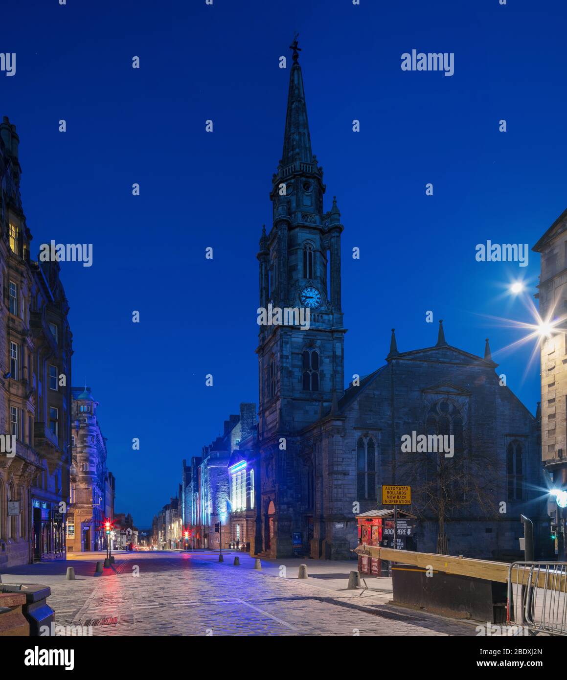 Edinburgh - The Tron Stock Photo - Alamy