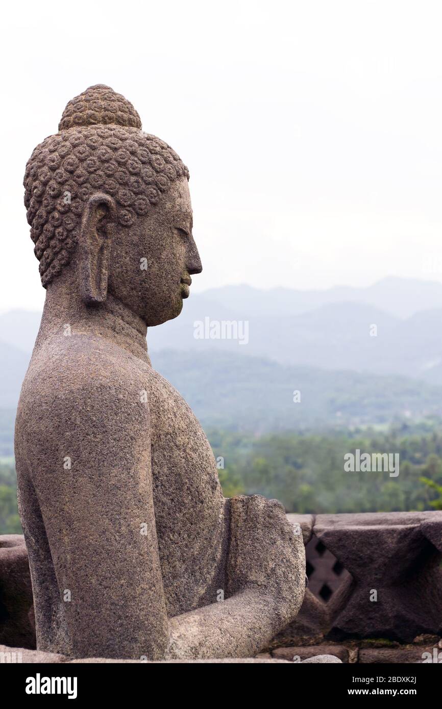 Stone statue budda hi-res stock photography and images - Alamy