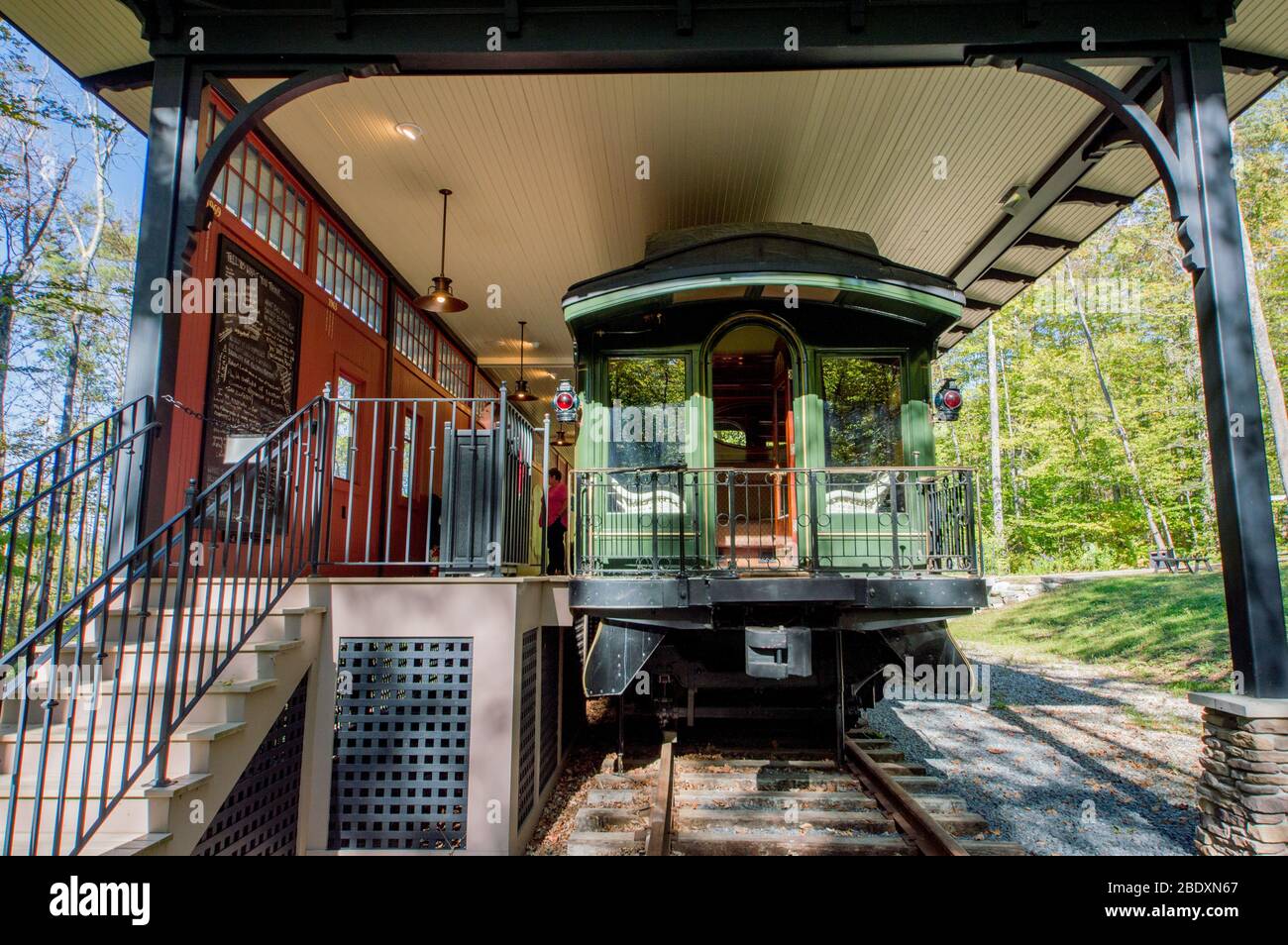 Pullman car hi-res stock photography and images - Alamy