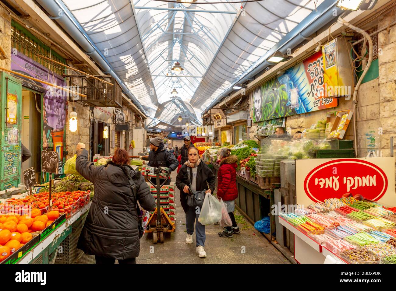 Shuk jerusalem hi-res stock photography and images - Alamy