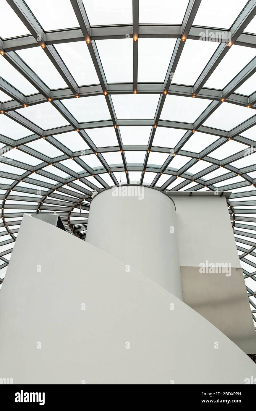Glass dome architecture hi-res stock photography and images - Alamy