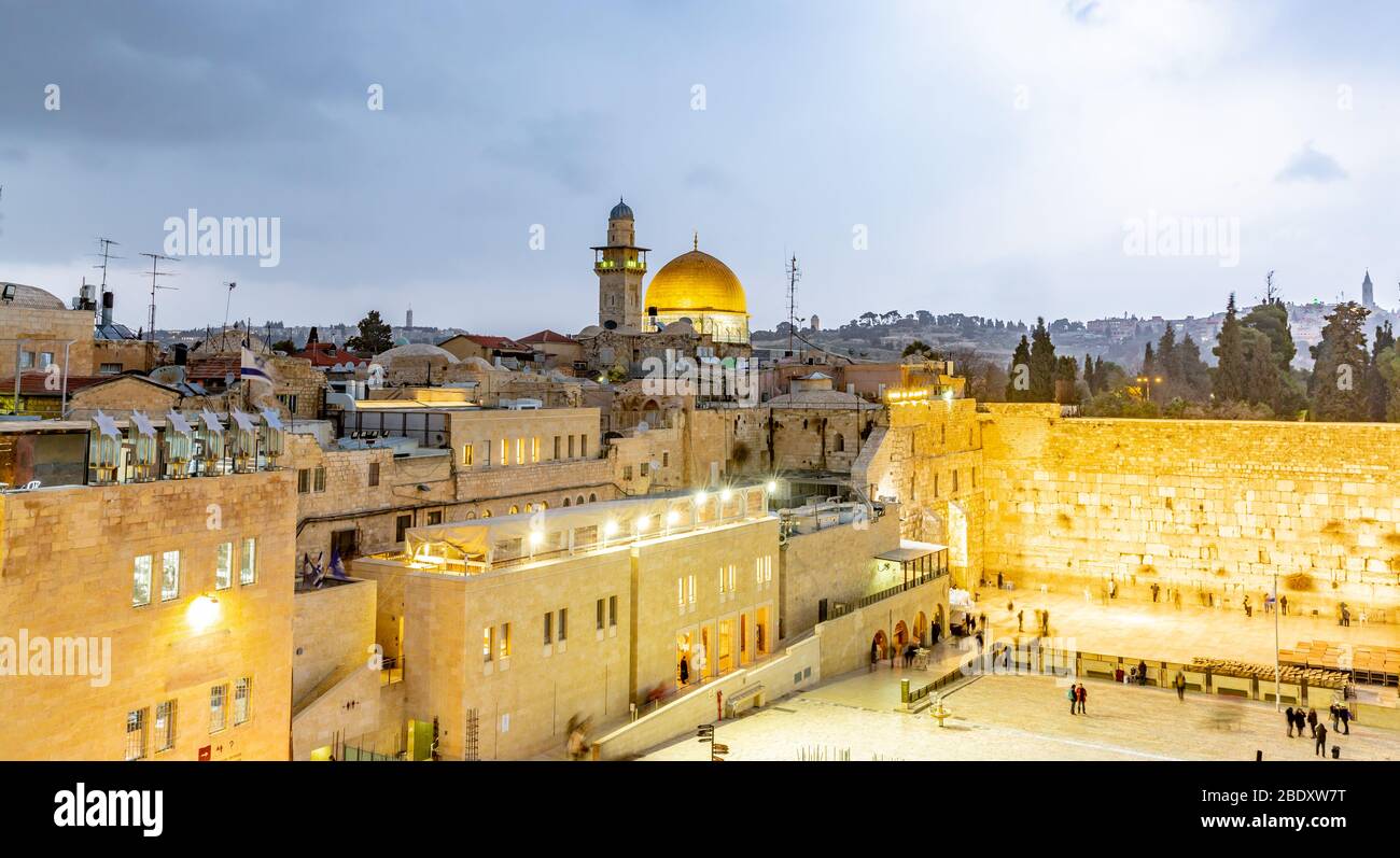 The temple mount and its western wall for jews hi-res stock photography ...