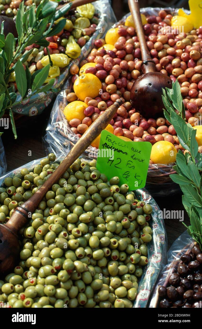 Baskets hi-res stock photography and images - Alamy
