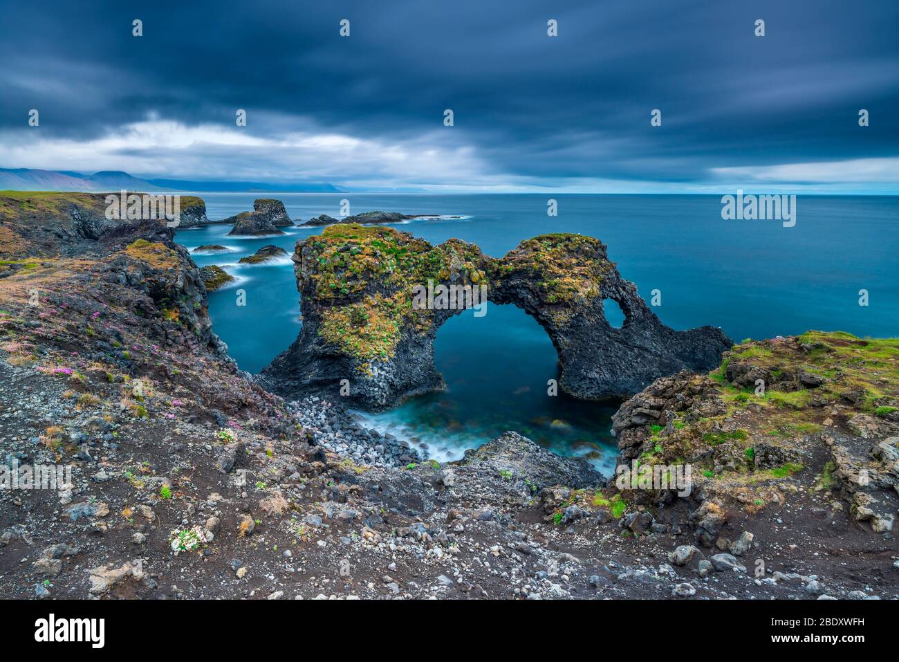 Gatklettur arnarstapi in iceland hi-res stock photography and images ...