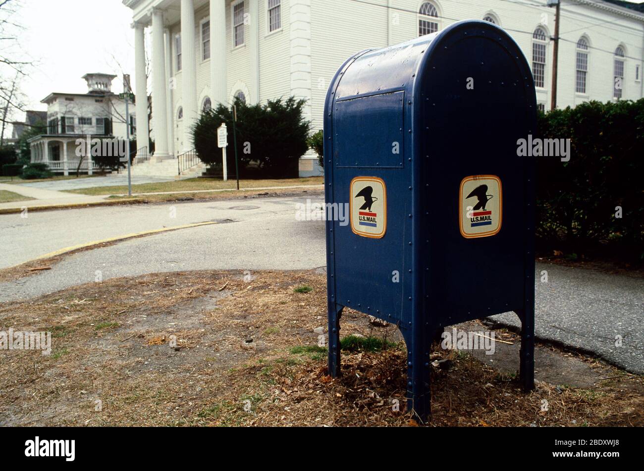Usps post box hi-res stock photography and images - Alamy
