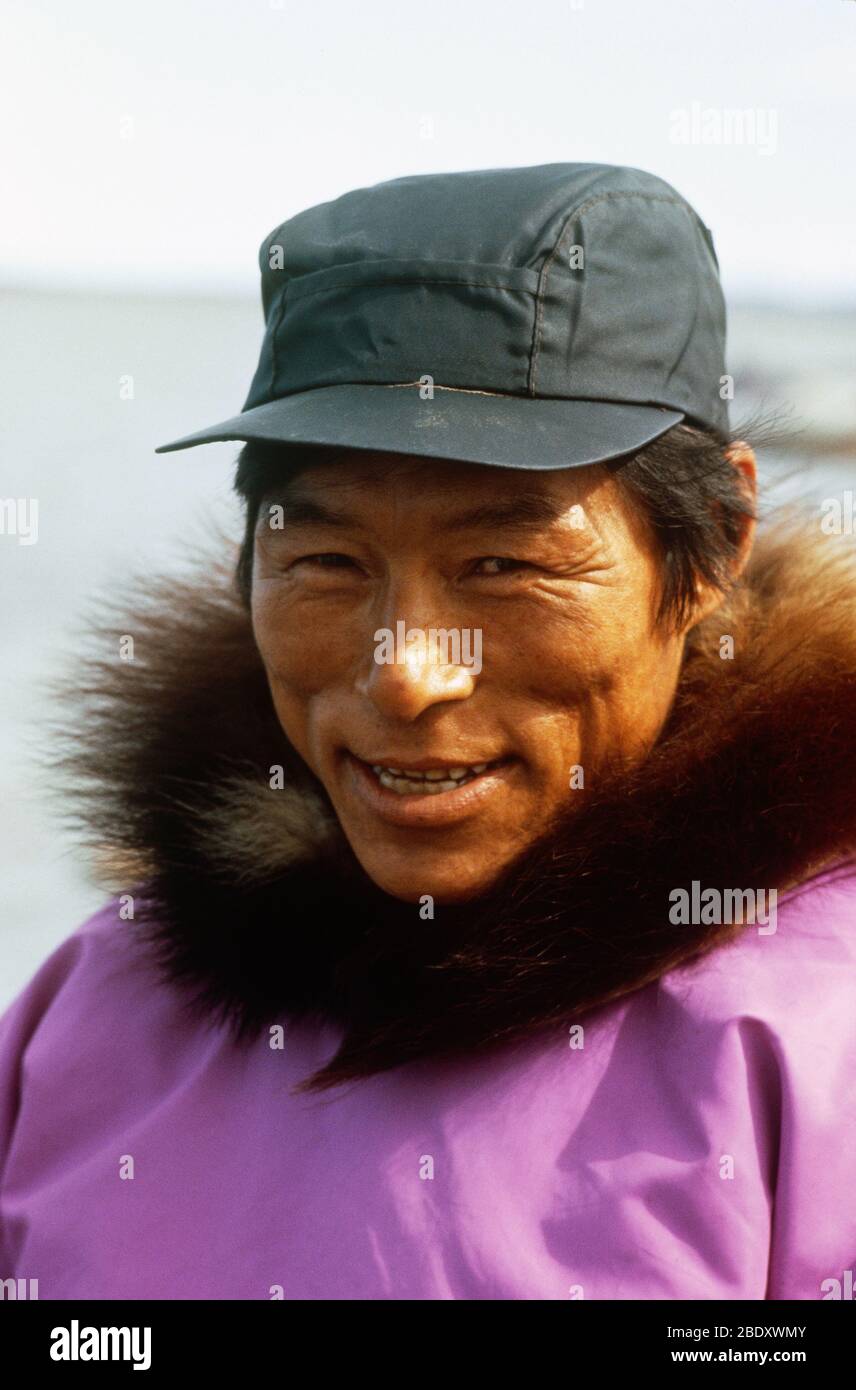 Inuit guide hi-res stock photography and images - Alamy