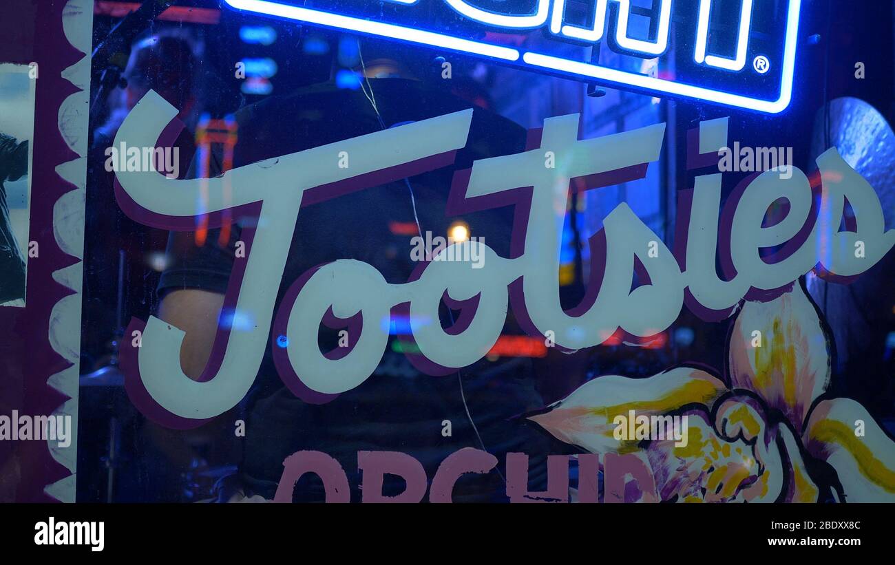 Nashville tootsie’s orchid lounge hi-res stock photography and images ...